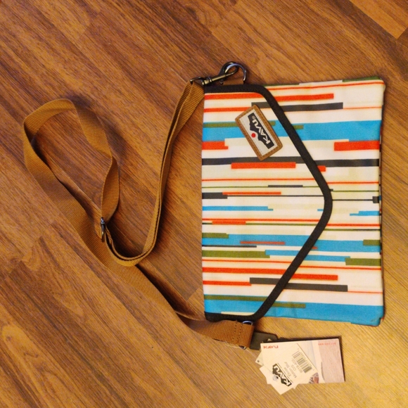 Kavu | Bags | Kaveu Crossbody Bag | Poshmark